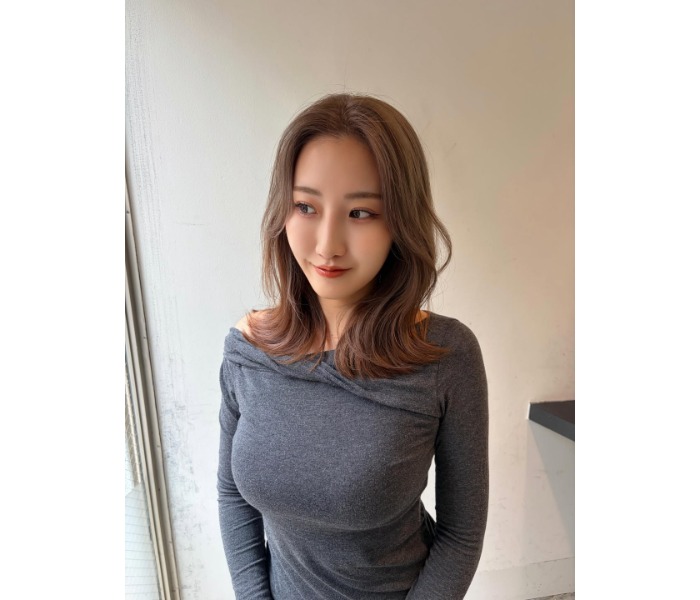 大人の色気あふれる姿にドキッ！熊谷麻音「印象違って見えて、色っぽい」トップスで魅了！ | WWSチャンネル